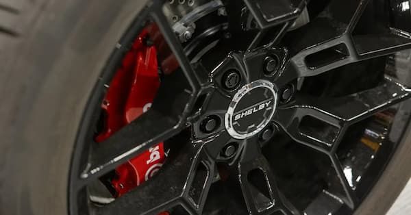 Ceramic vs. Semi-Metallic Brake Pads | RealTruck