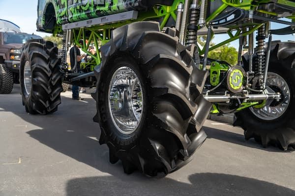 Lift Kit Vs. Leveling Kit Image Gallery | RealTruck