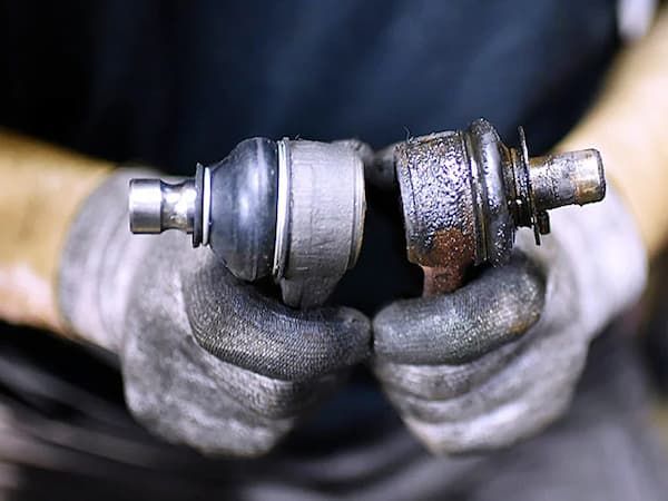 4 Symptoms of a Bad Ball Joint | RealTruck