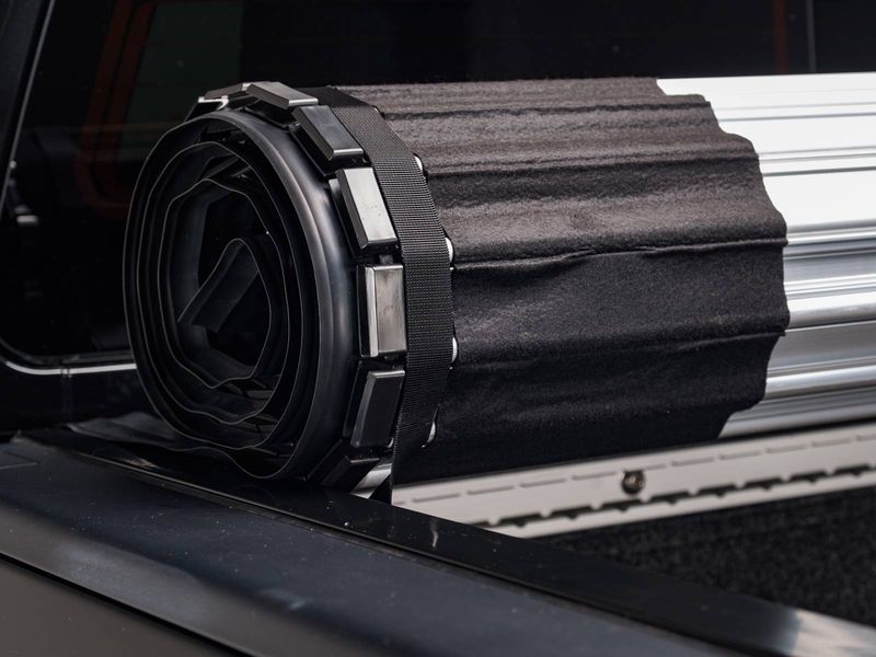 BAK-39100 BAK Revolver X2 Tonneau Cover | RealTruck