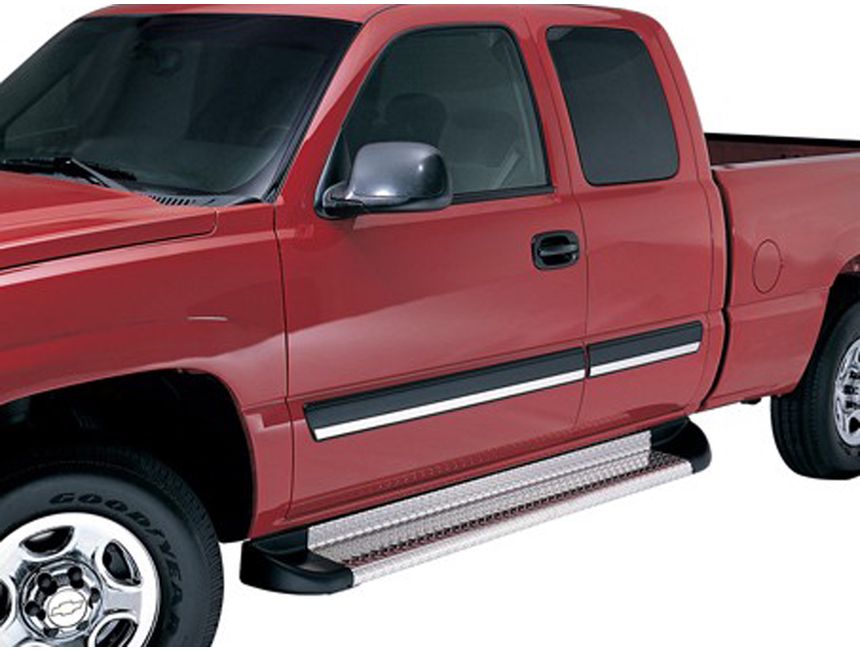 Lund Diamond Plate Trail Runner Running Boards | RealTruck