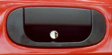 Bully Tailgate Lock LH-007 | RealTruck