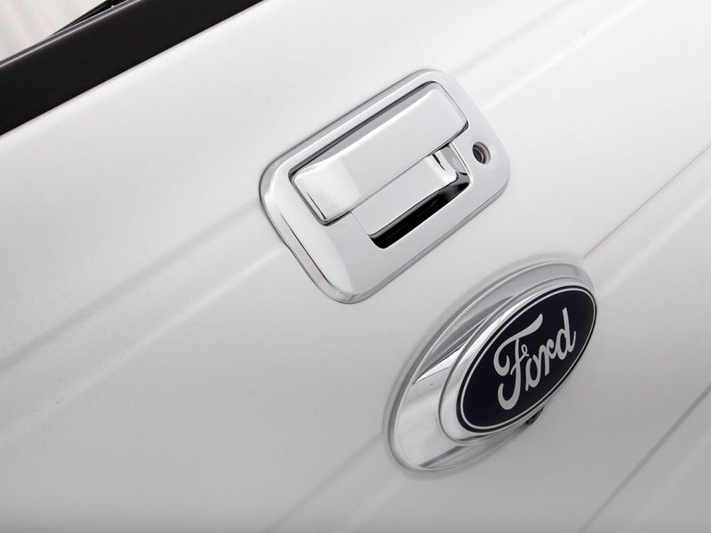 AVS® Chrome Tailgate Handle Cover 686551 | RealTruck