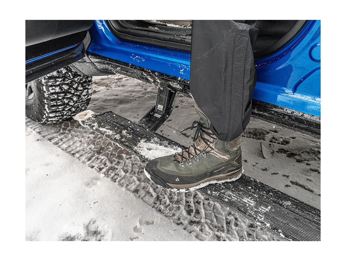 AMP Research PowerStep™ XL 77240-01A | RealTruck