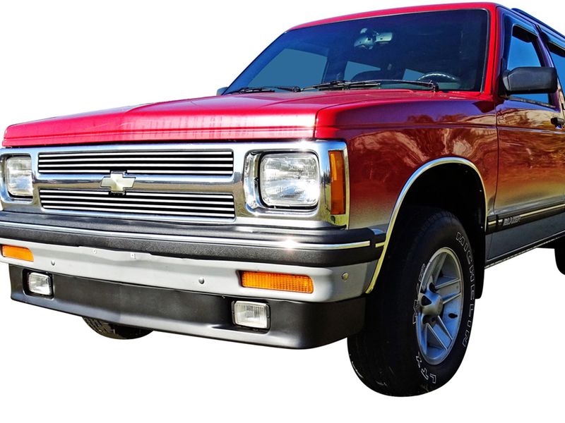 APS Main Upper Complete Replacement Billet Grille GR03HEJ42S | RealTruck