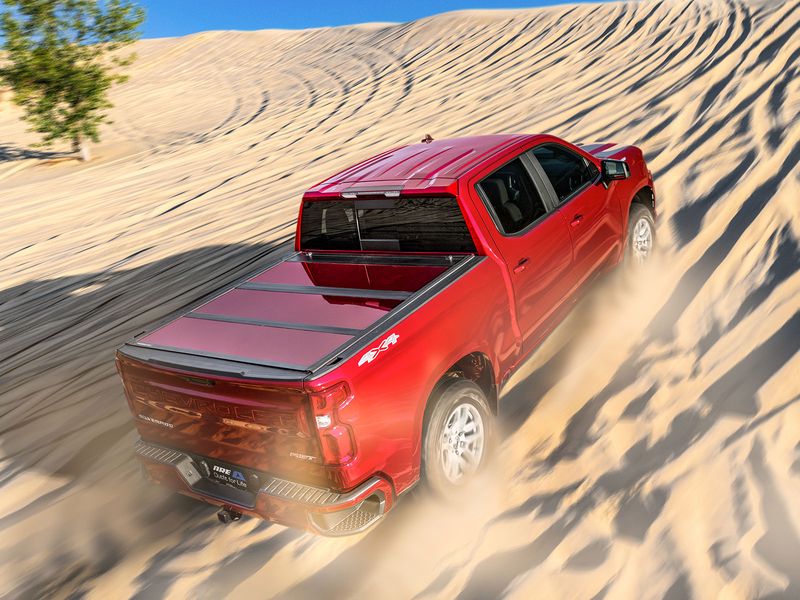 A.R.E. Fusion Tonneau Cover | RealTruck