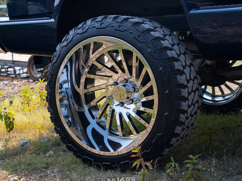 AKO-K14926401743L Arkon Off-Road Chrome Caesar Wheel | RealTruck