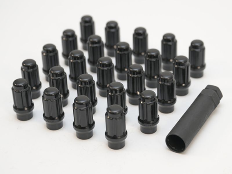Hummer H2 Hard Nuts Accessories | RealTruck