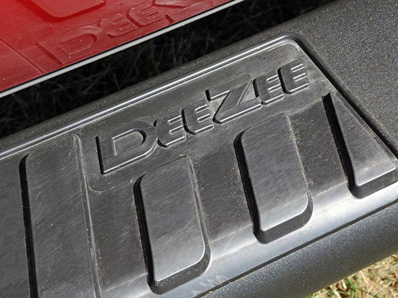 Dee Zee 6 Black Side Steps | RealTruck
