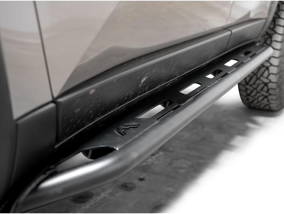 Fab Fours Tube Rock Sliders TL24-G6750-1 | RealTruck