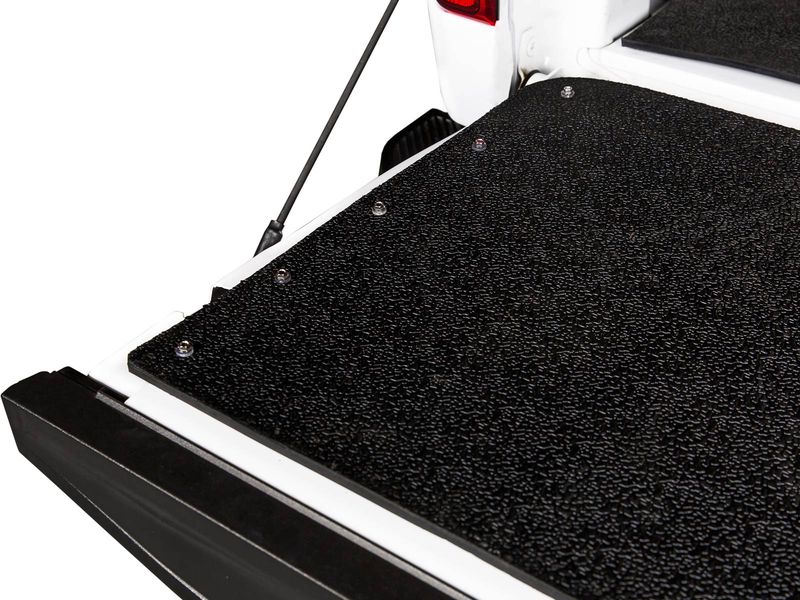 Gator Rubber Tailgate Mat | RealTruck