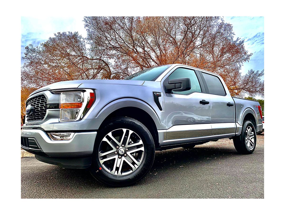 ICI Stainless Steel Rocker Panels T4171-304M | RealTruck