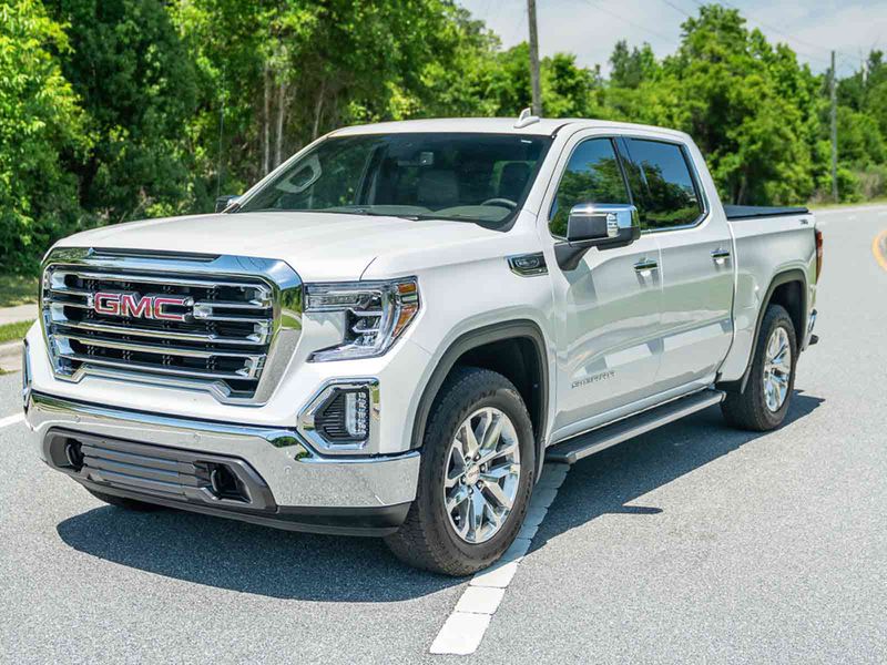 Ionic 61 Series Black Running Boards | RealTruck