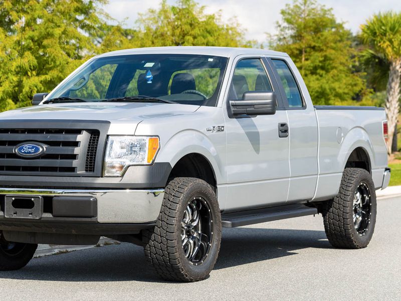 Ionic Factory Style Running Boards 380054&IAT-3048 | RealTruck