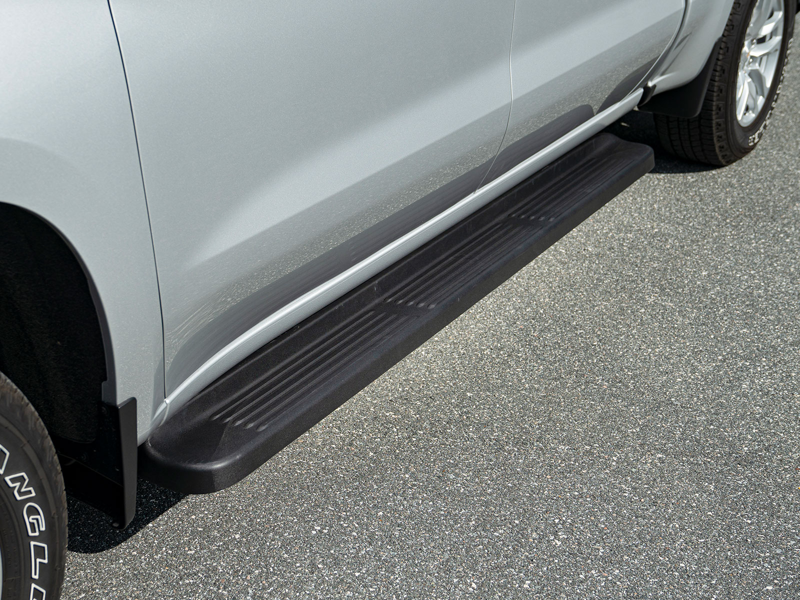 Ionic Factory Style Running Boards 380084&IAT-81090 | RealTruck