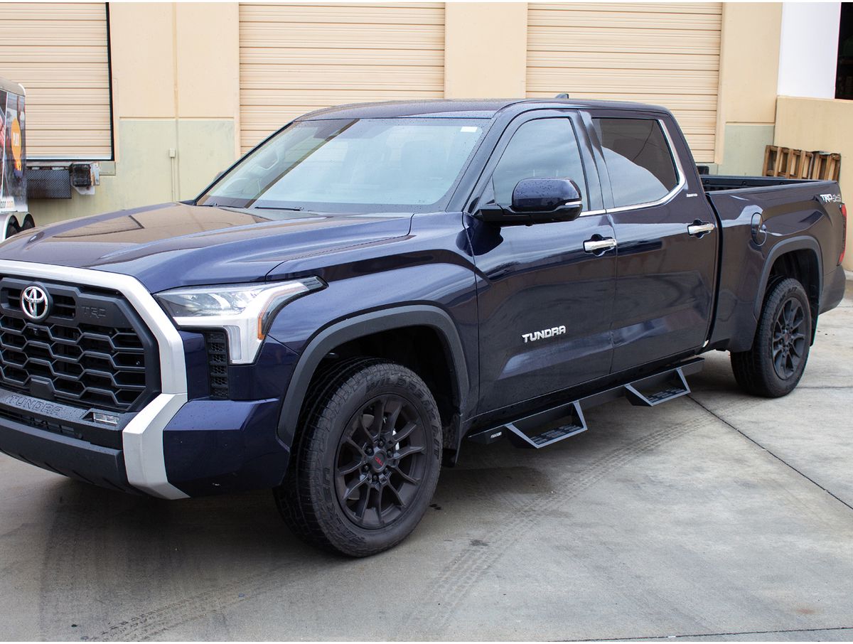 Magnum Gen 2 RT Steps GTS81TY | RealTruck