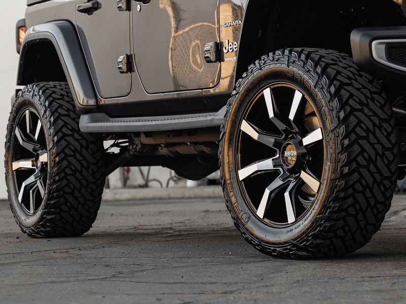 Moto Metal Machined Gloss Black MO804 Spider Wheel MOM-MO80429080500 ...