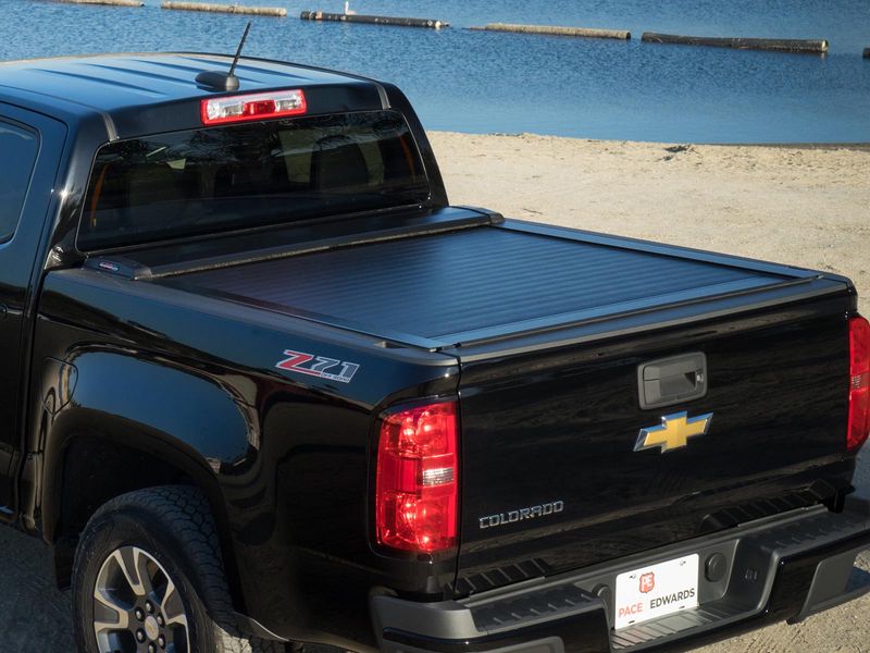 Pace Edwards Switchblade Tonneau Cover | RealTruck