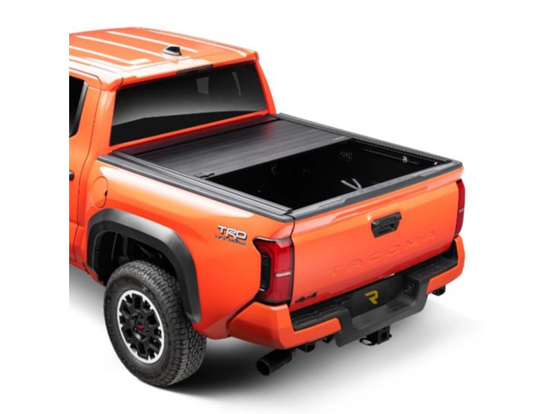 Retrax PRO MX Manual Retractable Tonneau Cover 80870 | RealTruck