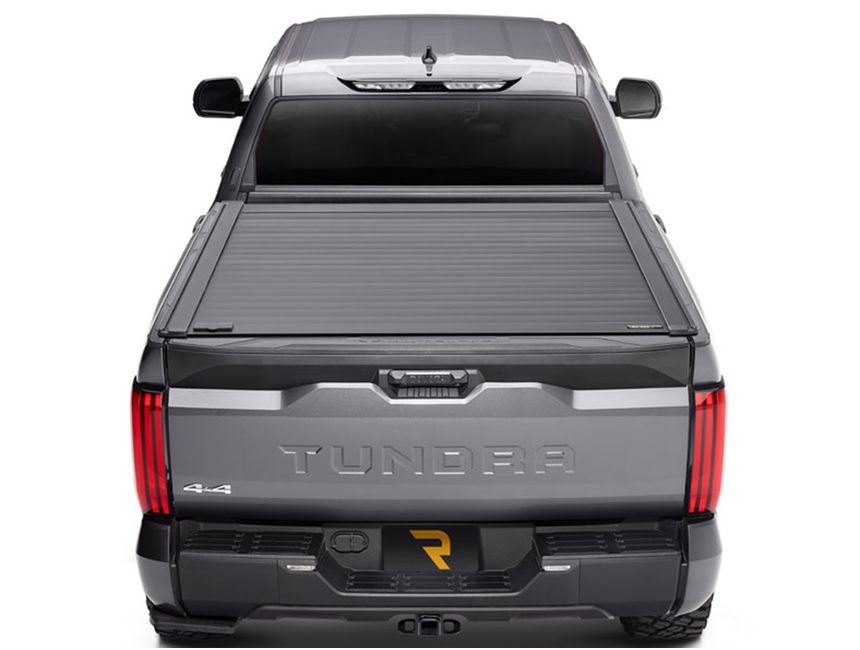Retrax PRO XR Manual Retractable Tonneau Cover w/ T-Slot Rails T-80861 ...