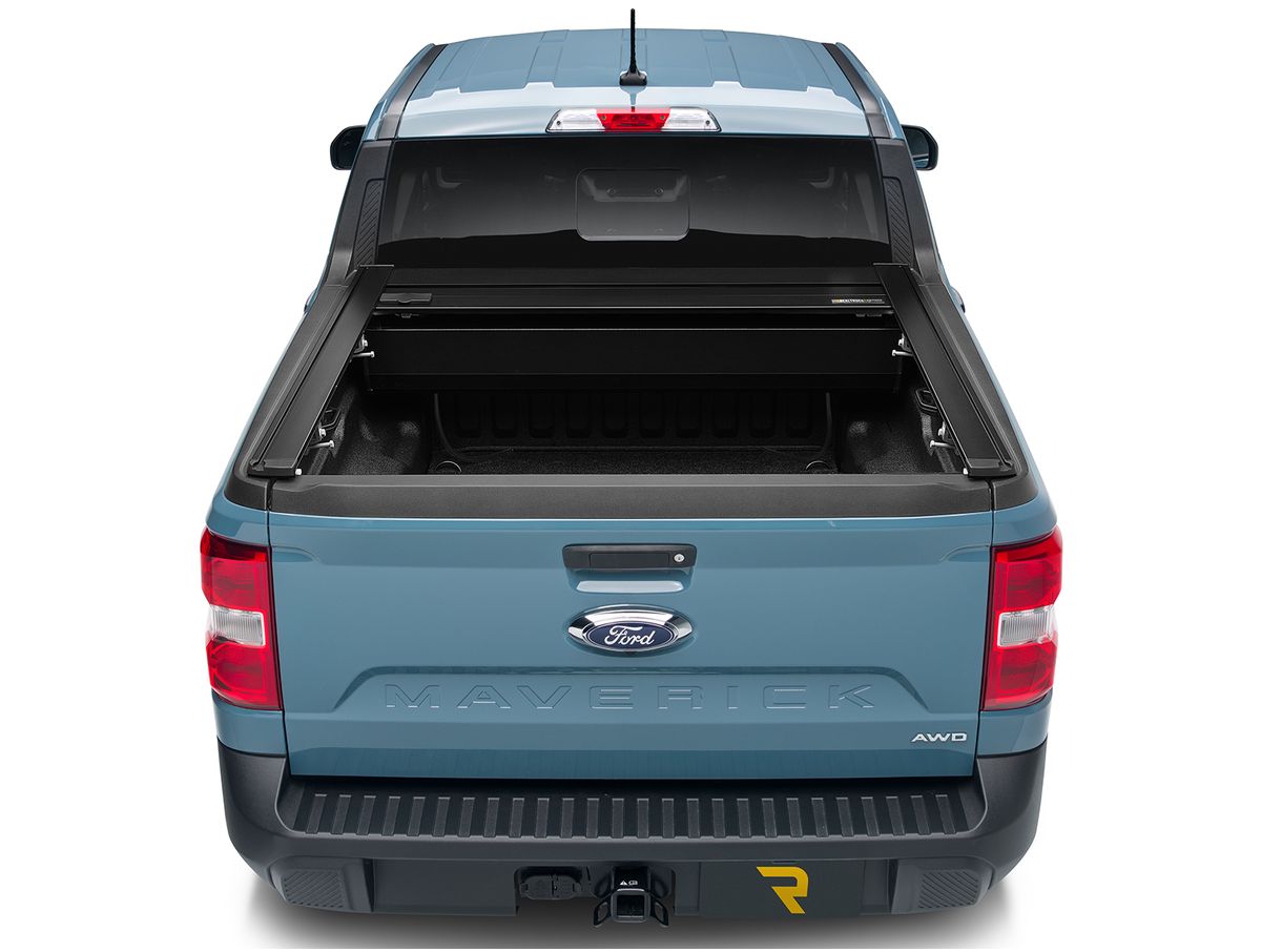 RetraxPRO XR Manual Retractable Tonneau Cover w/ T-Slot Rails | RealTruck