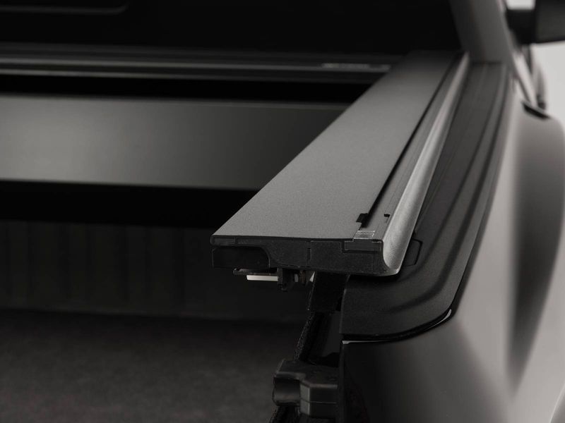 RetraxPRO XR Tonneau Cover | RealTruck
