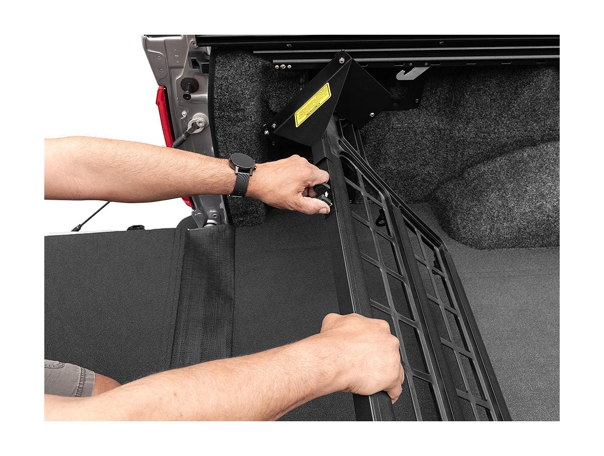 Roll-N-Lock Cargo Manager CM151 | RealTruck