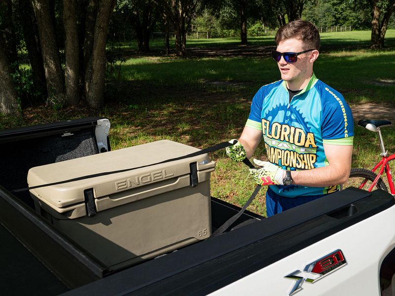 Roll-N-Lock M-Series Tonneau Cover | RealTruck