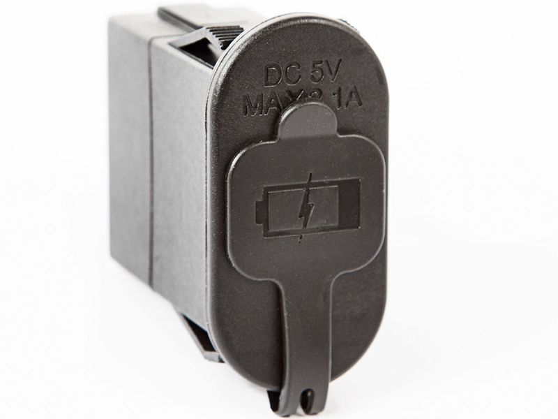 Rugged Ridge USB Rocker Switch Charging Port | RealTruck
