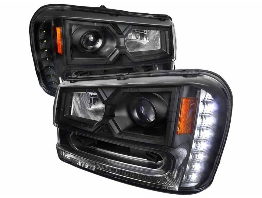 SPEC-D Black DRL Projector Headlights 2LHP-TBLZ02JM-V2-RS | RealTruck