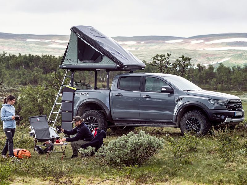Thule Basin Wedge Hardshell Rooftop Tent | RealTruck
