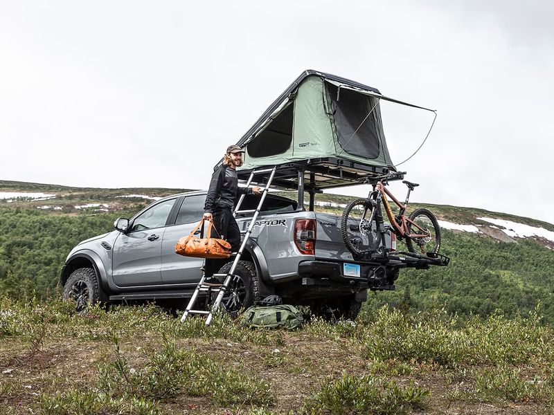 Thule Basin Wedge Hardshell Rooftop Tent | RealTruck