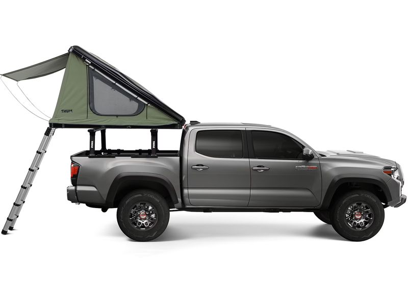 Thule Basin Wedge Hardshell Rooftop Tent | RealTruck