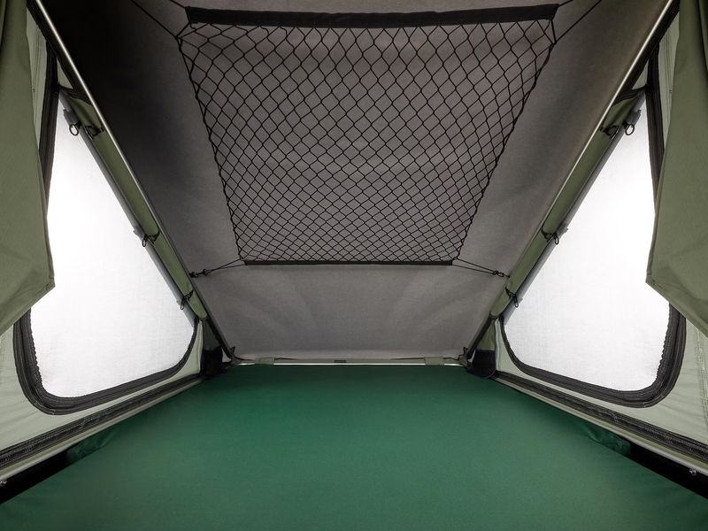 Thule Basin Wedge Hardshell Rooftop Tent | RealTruck