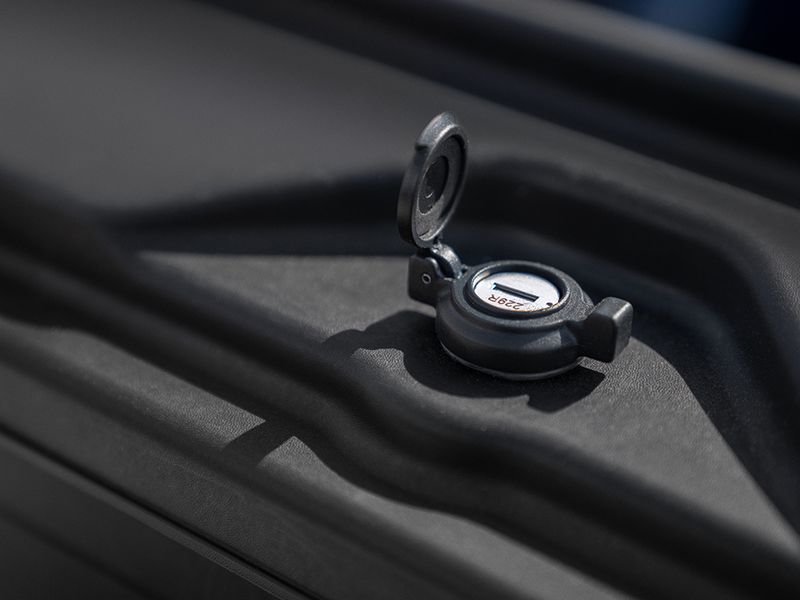 UnderCover Swing Case Toolbox Set UDC-SC203D&UDC-SC203P | RealTruck