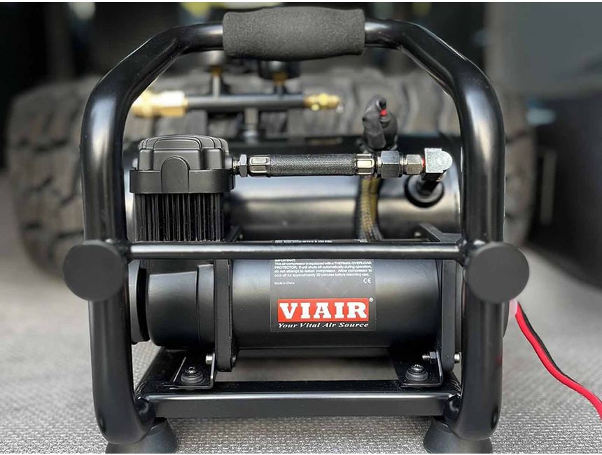 VIAIR Portable Air Compressor 38034 | RealTruck