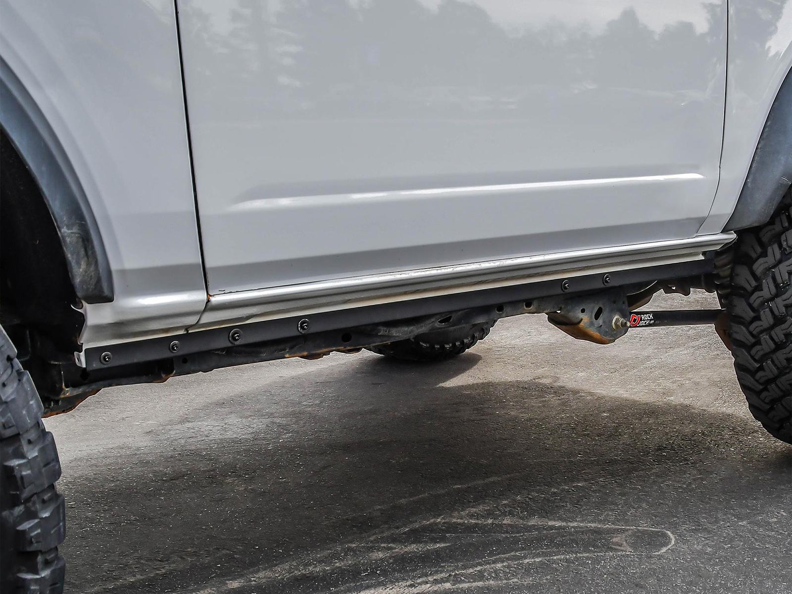 Westin XTS Pinch Weld Covers | RealTruck